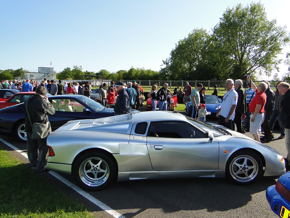 Spectre R42 Supercar